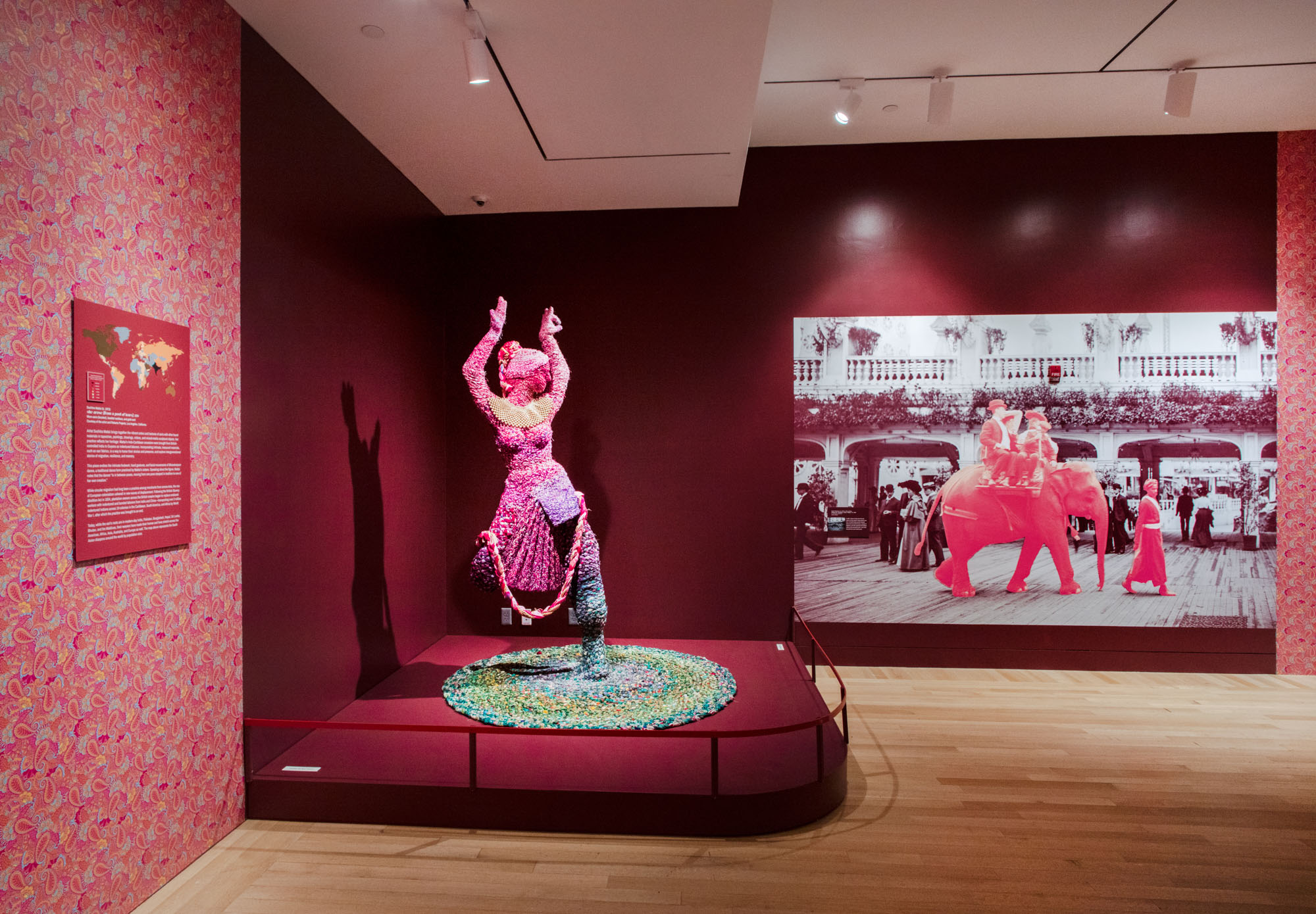 Weaving Sari Stories: Interpreting South Asian Textiles | The New York ...